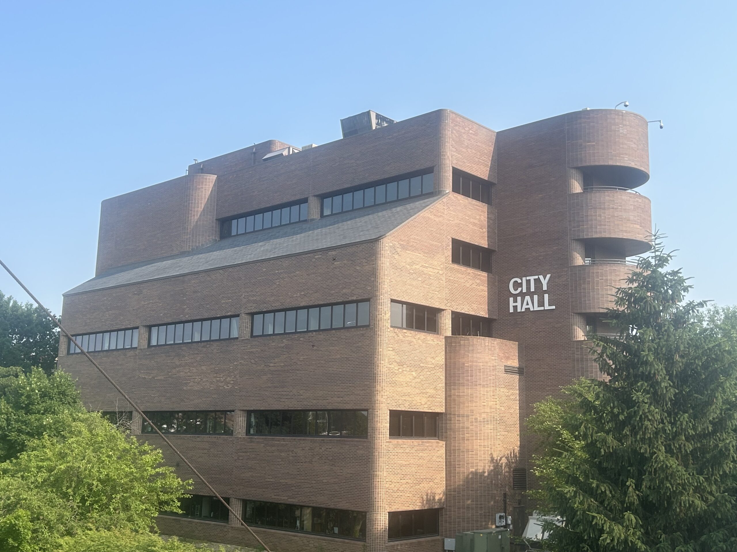 Race for Lawrence City Commission set; 13 candidates will vie for seats ...